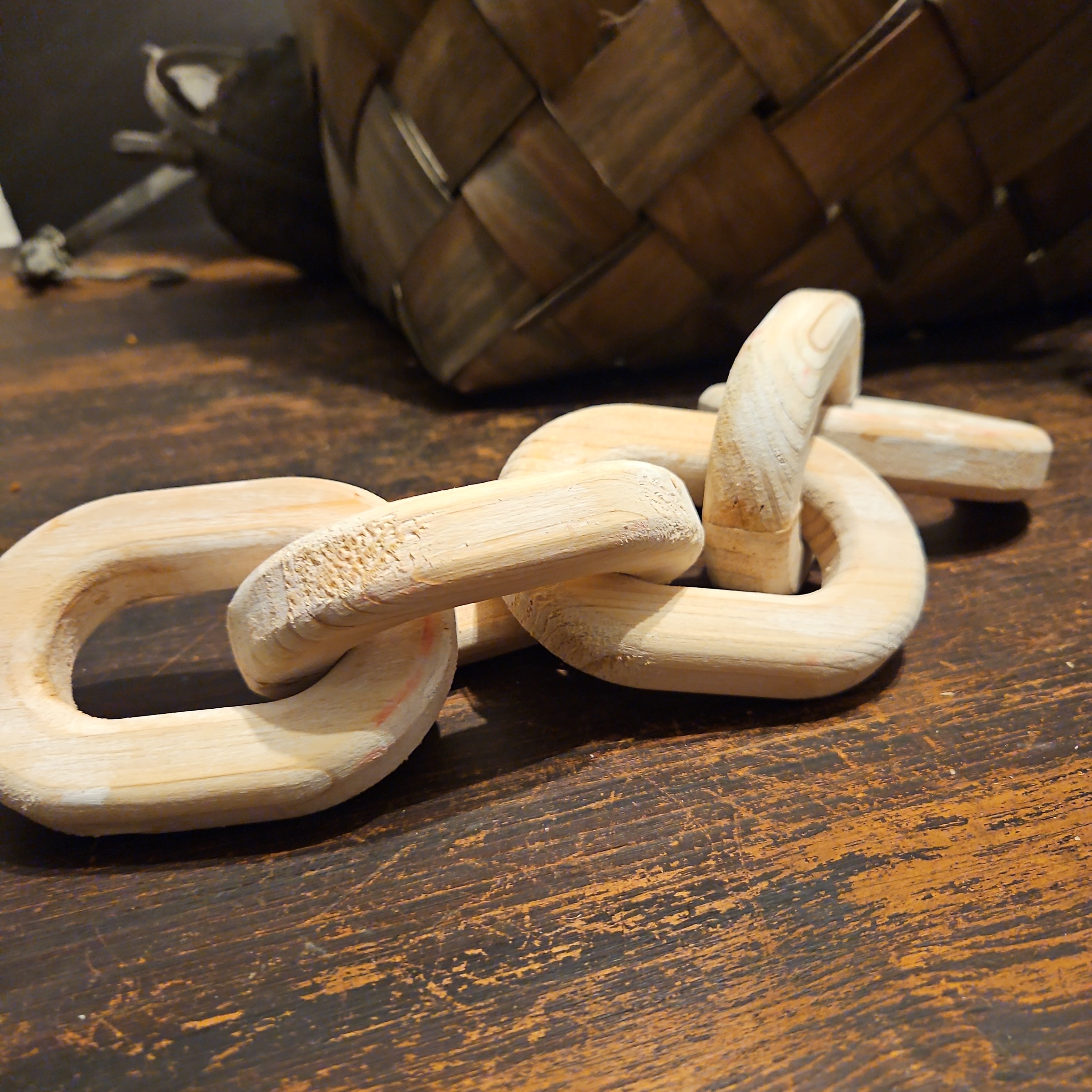 Wood chain – The Twisted Willow Home Decor