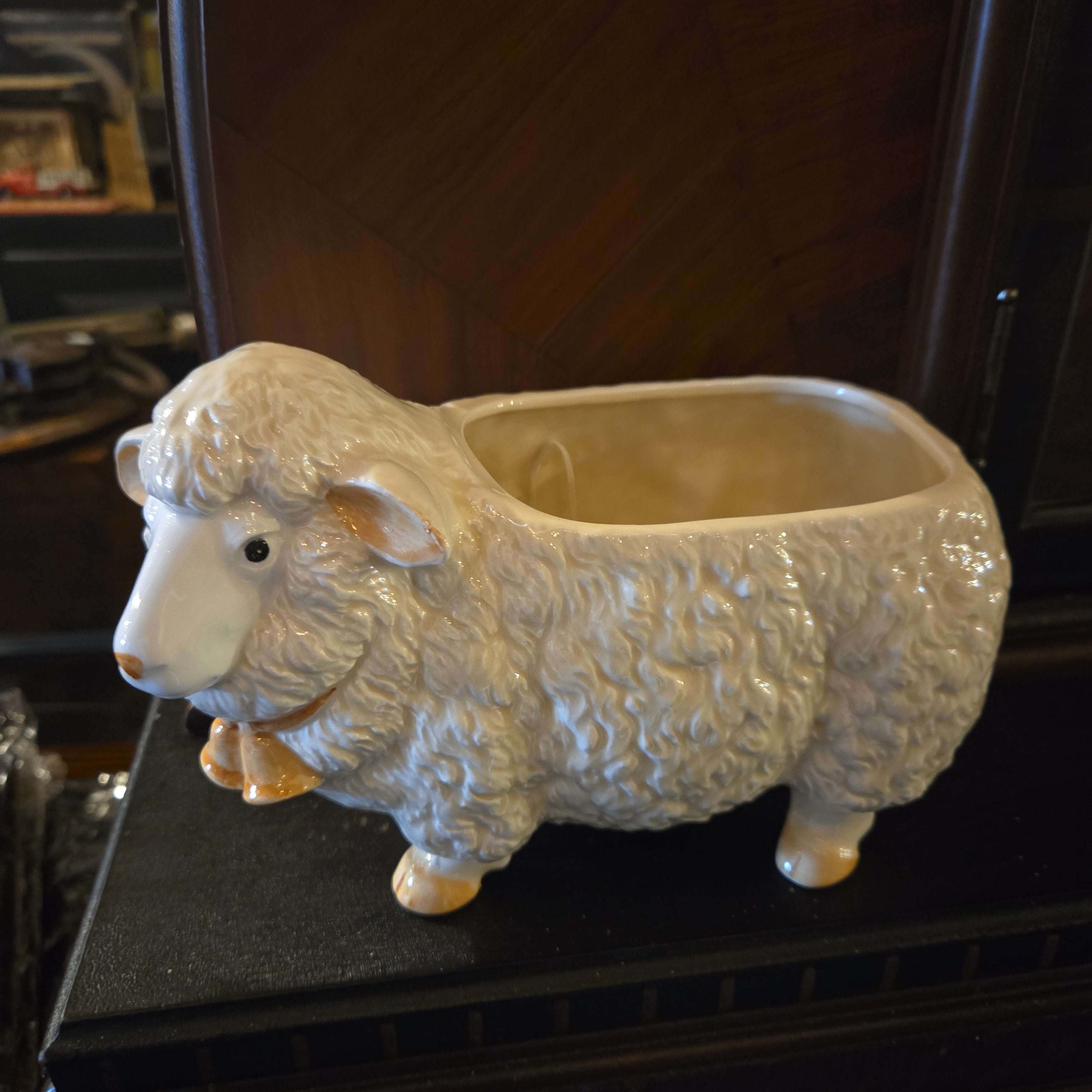 Sheep Planter – The Twisted Willow Home Decor